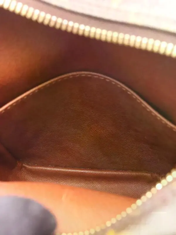 LOUIS VUITTON 2002 Monogram Amazone Crossbody Bag