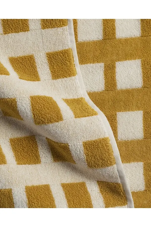 PARACHUTE Capri Check Beach Towel In Yellow - Marigold