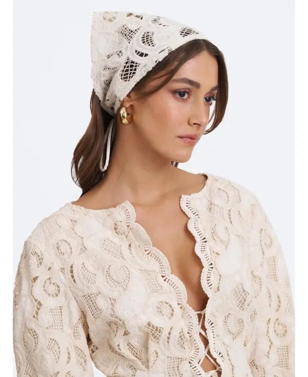MISS CIRCLE NEW YORK Janie Cotton Lace Triangle Head Scarf