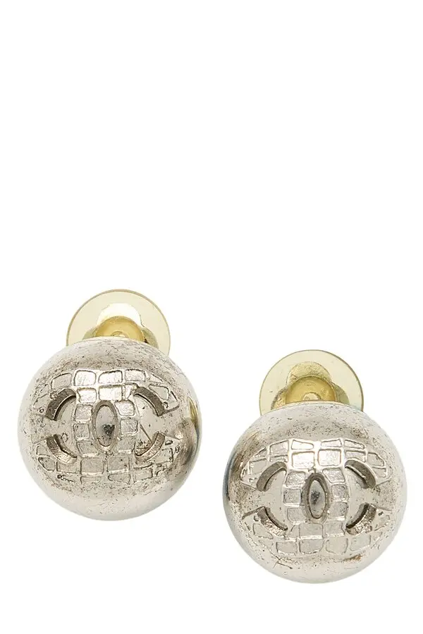 Chanel Cc' Clip On Earrings - Silver