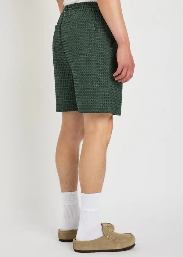 LES DEUX Checked Seersucker Shorts