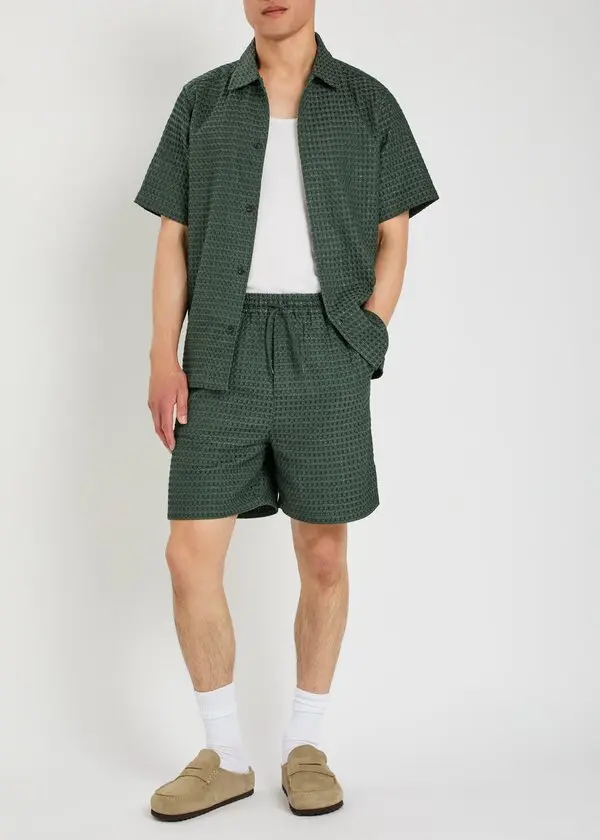 LES DEUX Checked Seersucker Shorts
