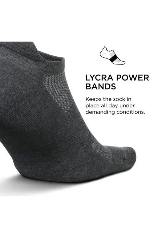 FEETURES High Performance Max Cushion Ankle Sock Tab Socks With Heel Tab