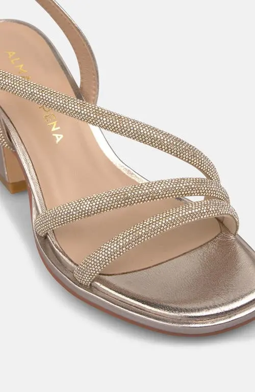 ALMA EN PENA Metallic Tubular Sandal