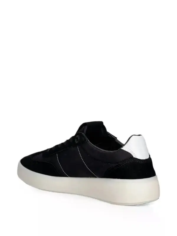 Guess Logo Patch Low-top Sneakers