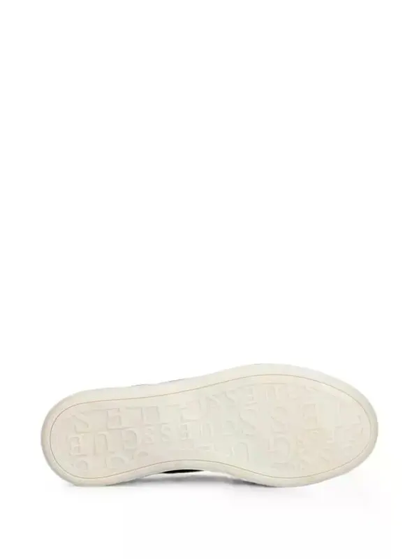 Guess Logo Patch Low-top Sneakers