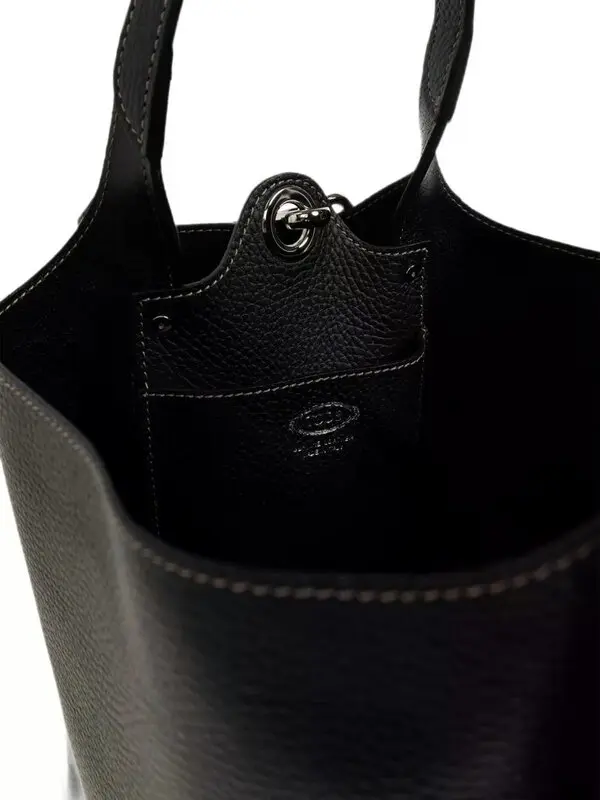 TOD'S Grained Leather Bucket Bag With Logo Plaque - Black