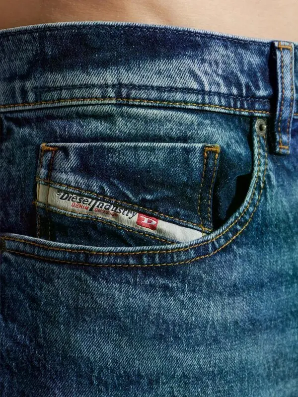 DIESEL® 2023 D-finitive Jeans