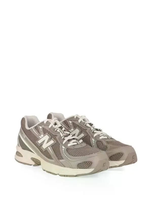 NEW BALANCE 740 Logo-patch Sneakers - Grey