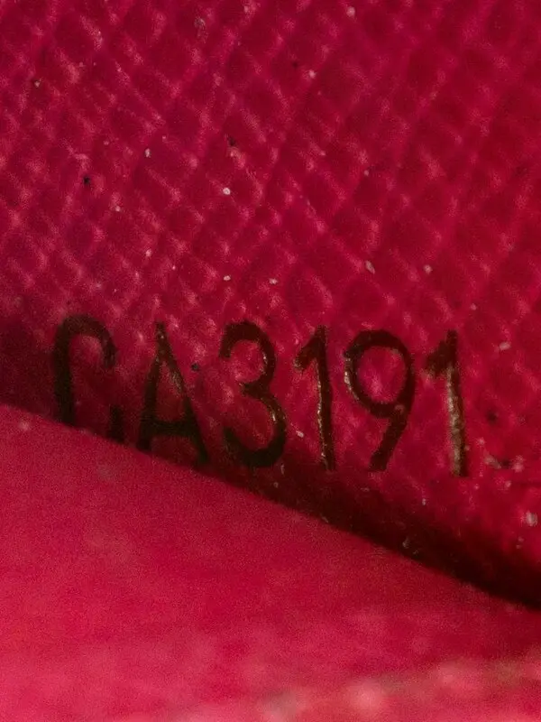 LOUIS VUITTON Monogram Zippy Wallet