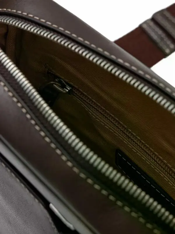 Guess Logo-plaque Top-zip Messenger Bag