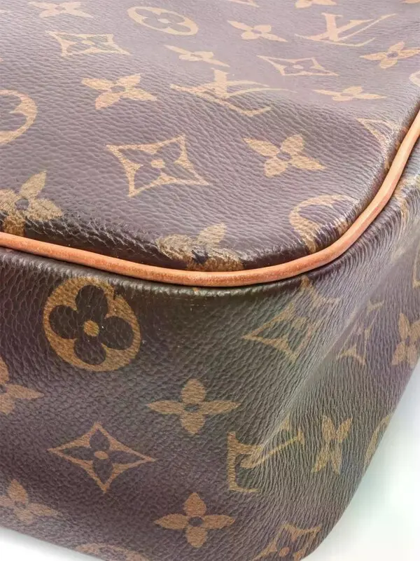 LOUIS VUITTON Monogram Shoulder Bag