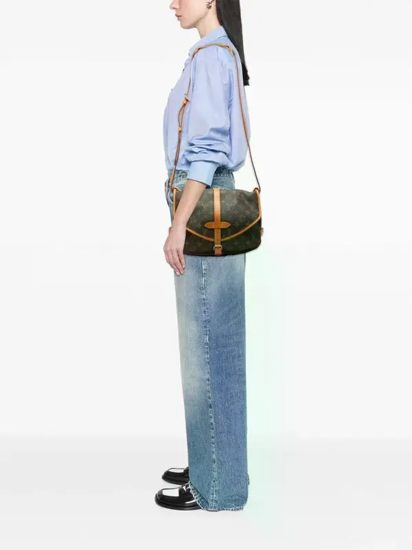 LOUIS VUITTON 1996 Monogram Saumur 30 Crossbody Bag