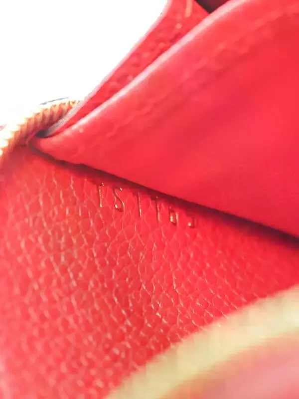 LOUIS VUITTON 2015 Zippy Wallet