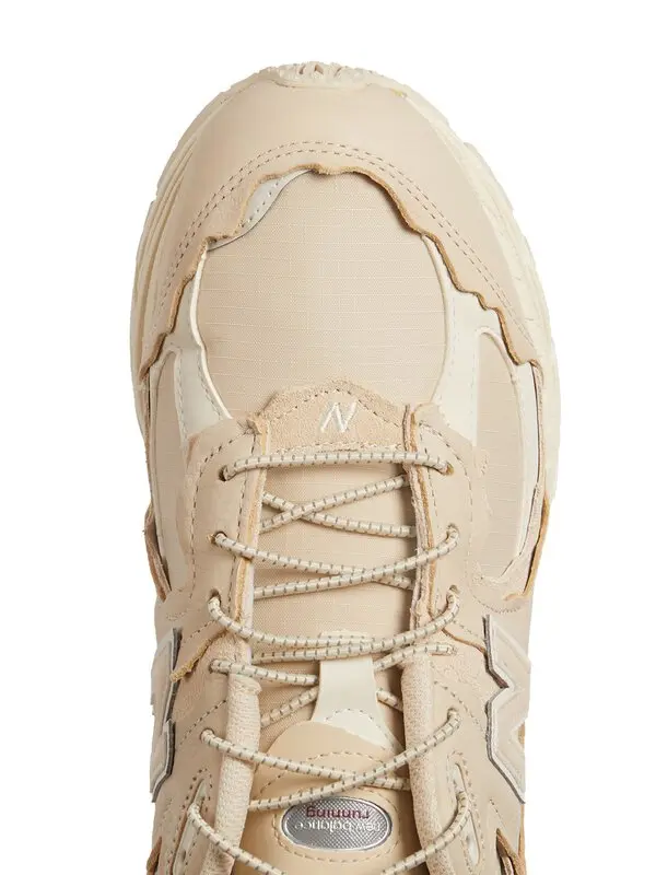 NEW BALANCE Laced Sneakers