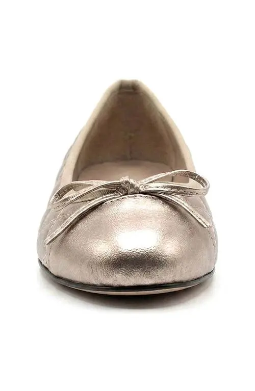 MENINA STEP Margot Quilted Leather Ballet Flats With Bow Detail - Gold
