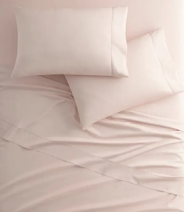 PEACOCK ALLEY Clara Sateen Pillowcases - White