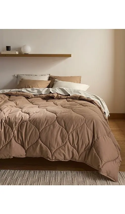 PARACHUTE Cotton Drift Comforter In Red