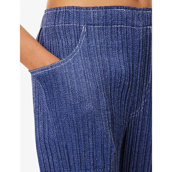 Issey Miyake Cropped Pleated Trousers