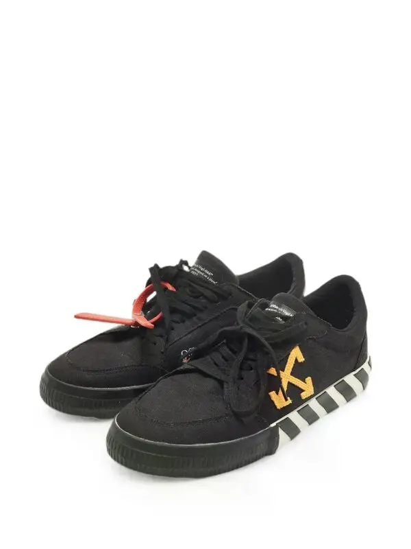 Off-White Vulcanized Low-top Sneakers