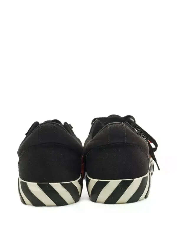 Off-White Vulcanized Low-top Sneakers