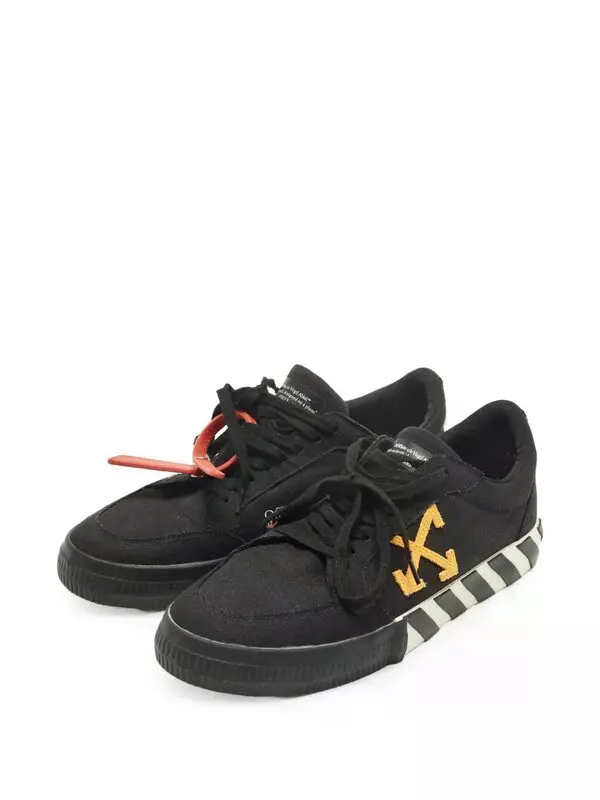 Off-White Vulcanized Low-top Sneakers