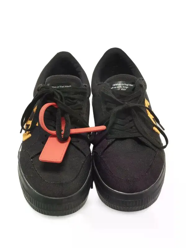 Off-White Vulcanized Low-top Sneakers
