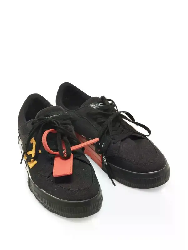 Off-White Vulcanized Low-top Sneakers
