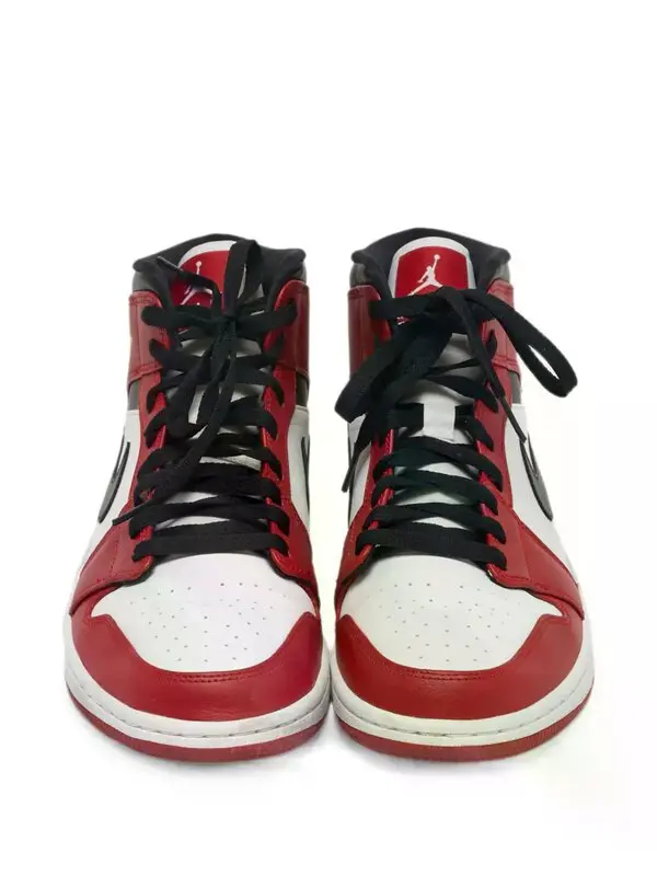 JORDAN 1 Chicago Mid Top Sneakers