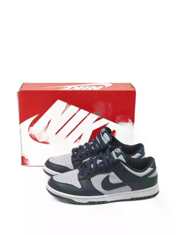 Nike Dunk Low Sneakers