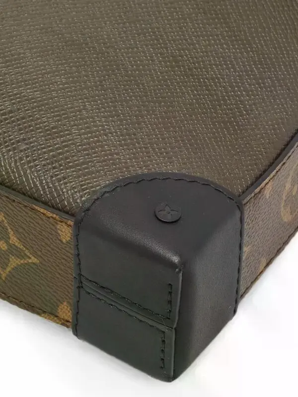 LOUIS VUITTON 2020 Pochette Voyage Steamer Clutch Bag
