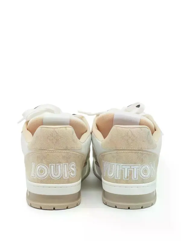LOUIS VUITTON Trainer Monogram Sneakers - Neutrals