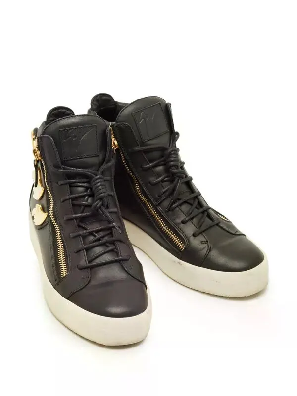 GIUSEPPE ZANOTTI Sculptural Wings Detail Sneakers