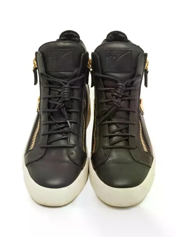 GIUSEPPE ZANOTTI Sculptural Wings Detail Sneakers