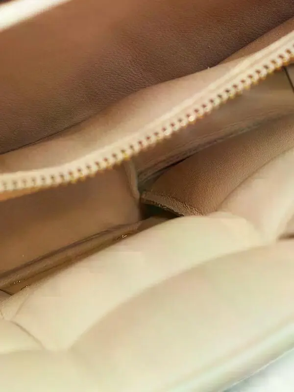 Bottega Veneta Cassette Padded Shoulder Bag - Neutrals