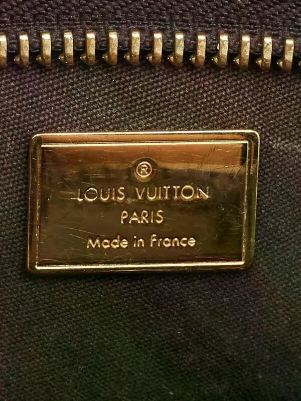 LOUIS VUITTON Brea Monogram Vernis Handbag