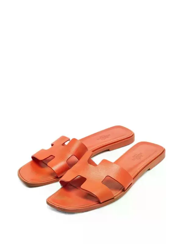Hermès Oran Leather Flat Sandals