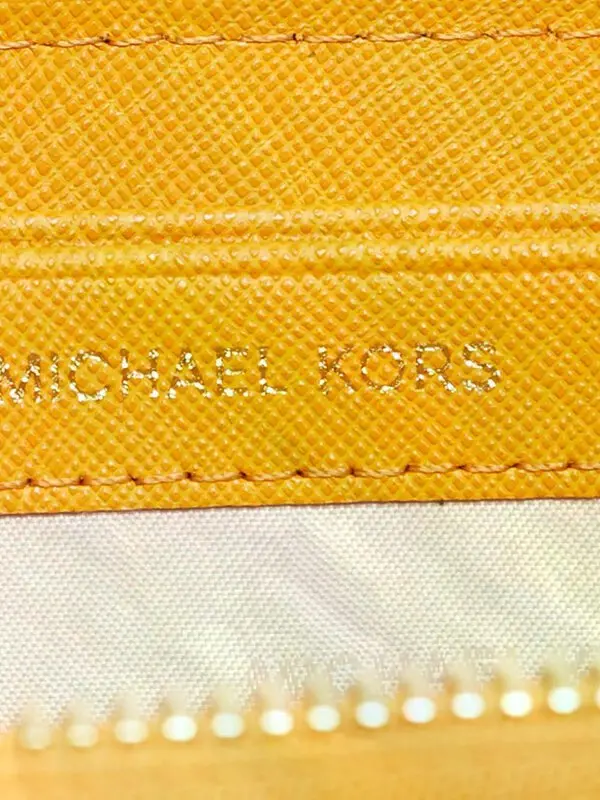 Michael Kors Zip-around Wallet