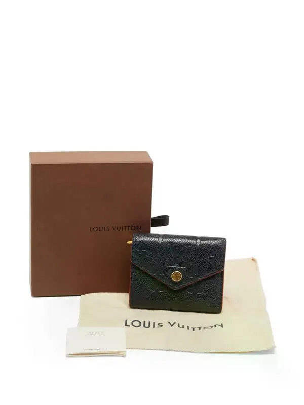 LOUIS VUITTON 2020 Zoe Tri-fold Leather Wallet