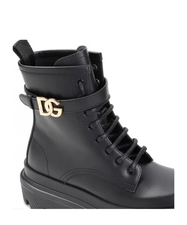 Dolce & Gabbana Dolce Gabbana Logo Plaque Round Toe Ankle Boots