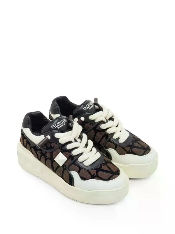 Valentino Garavani One Stud Toile Iconographe Sneakers - Brown