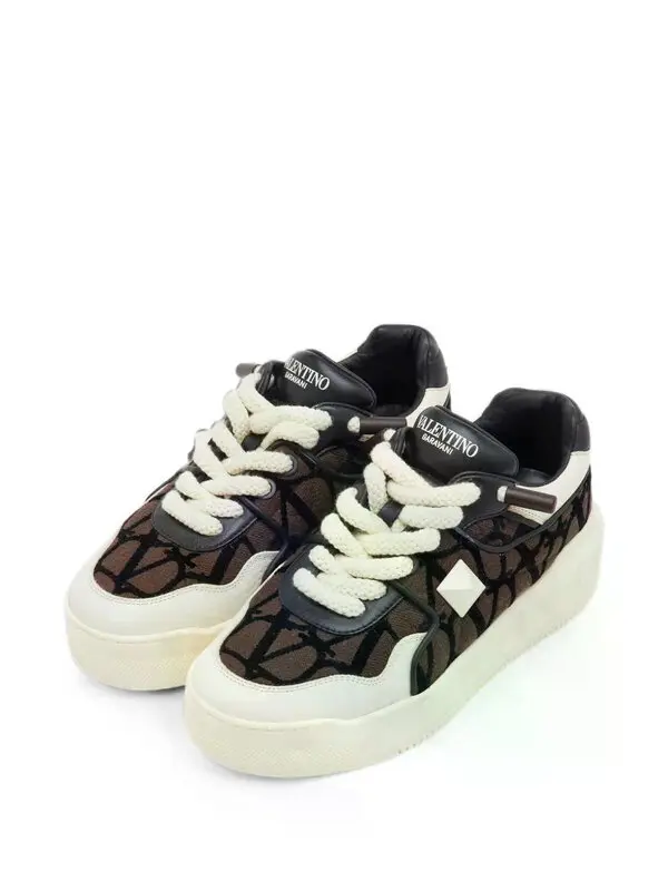 Valentino Garavani One Stud Toile Iconographe Sneakers - Brown