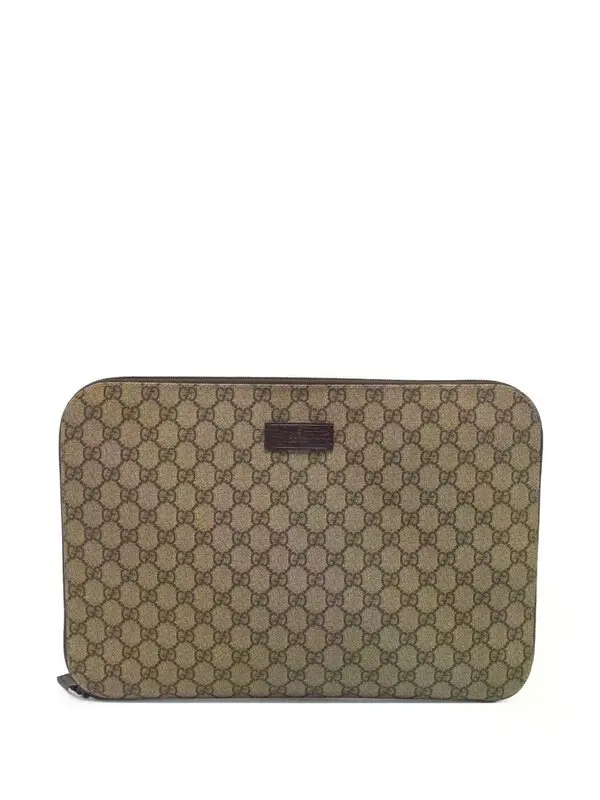 Gucci Gg Supreme Clutch Bag - Neutrals