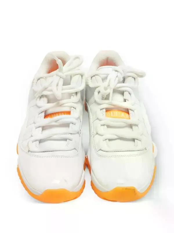 JORDAN 11 Retro Low-top Sneakers