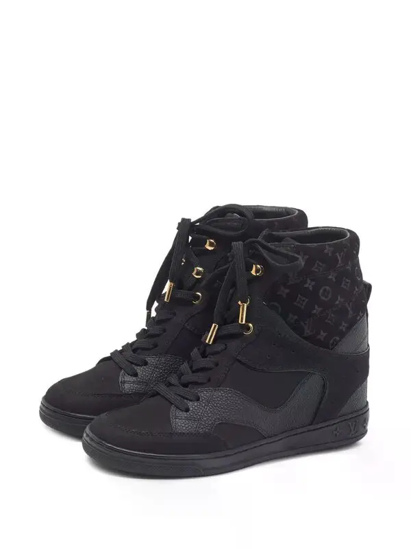 LOUIS VUITTON Cliff Monogram Sneakers