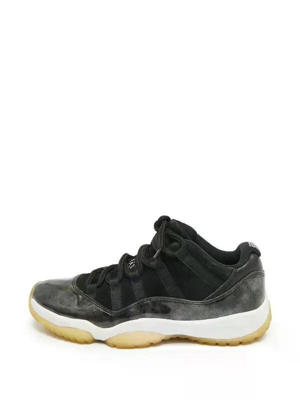 JORDAN 11 Low Barons Sneakers - Black