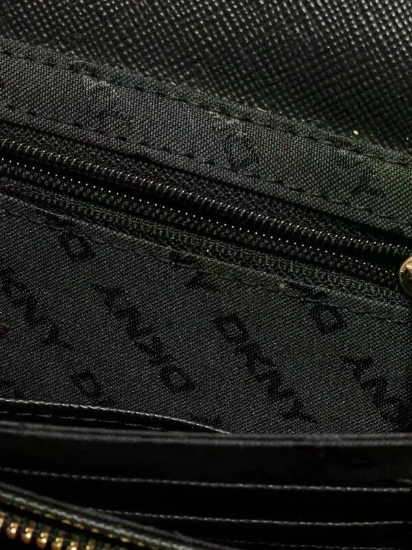 Dkny Logo Plaque Flap Wallet
