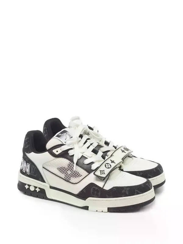 LOUIS VUITTON Monogram Sneakers
