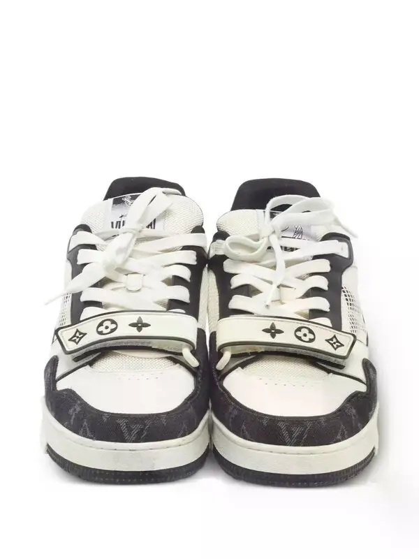 LOUIS VUITTON Monogram Sneakers