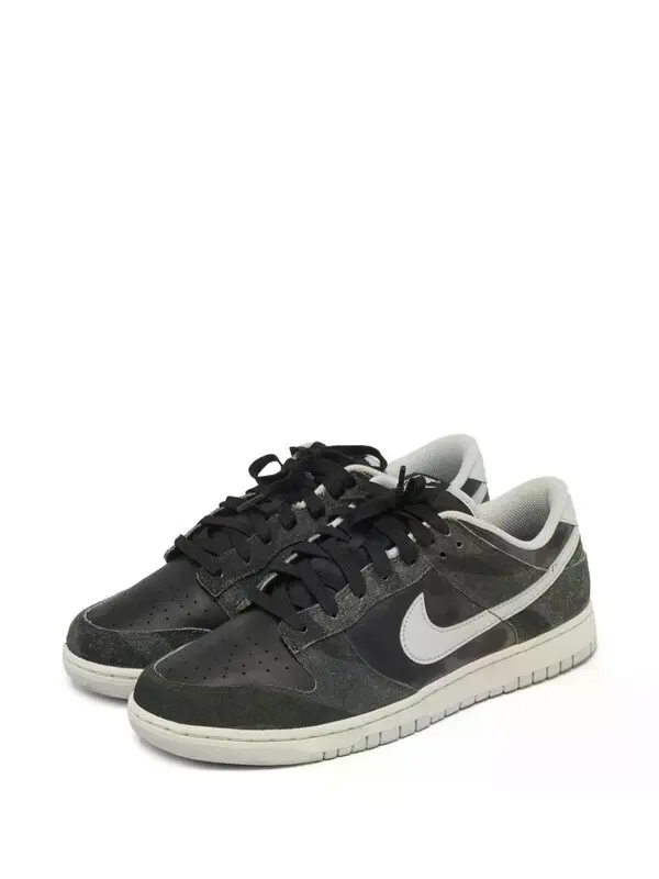 Nike Dunk Low Retro Prm Zebra Sneakers